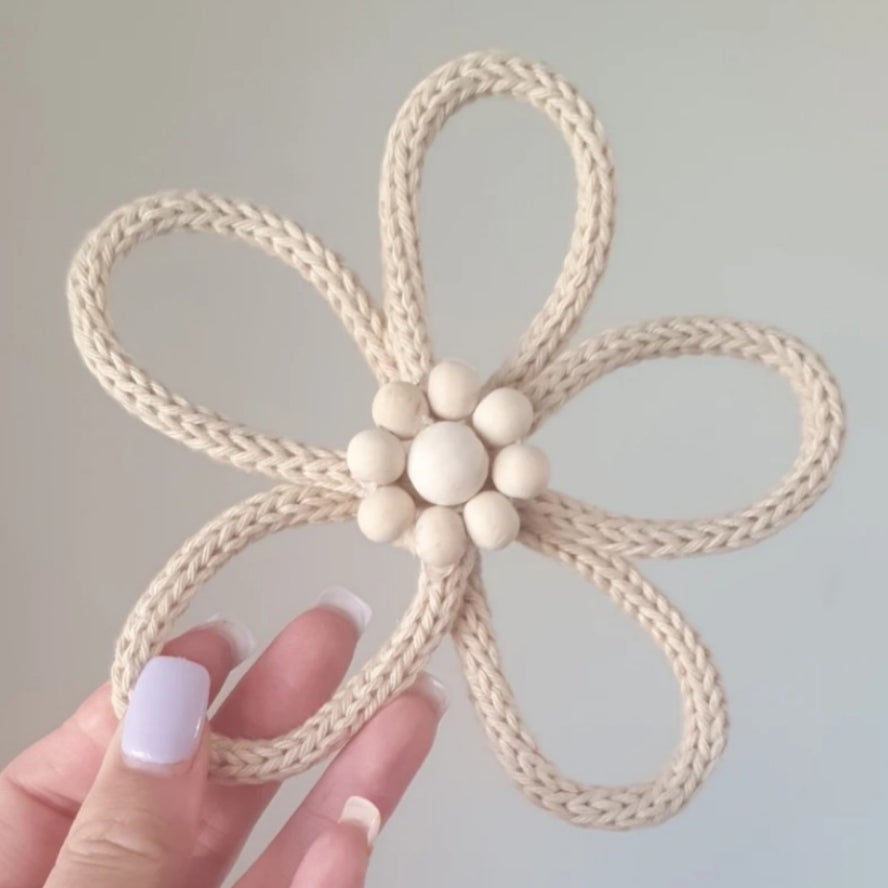 Mini Beaded Flower | Knots by Teneal